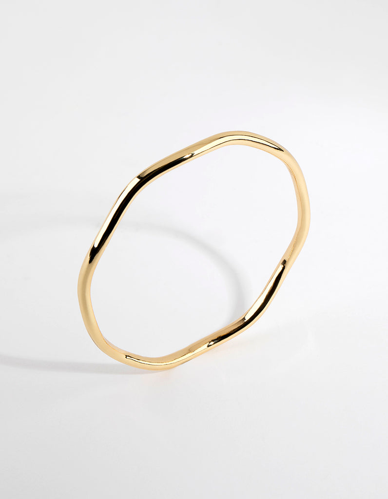 Gold Plated Thin Wavy Bangle - Lovisa